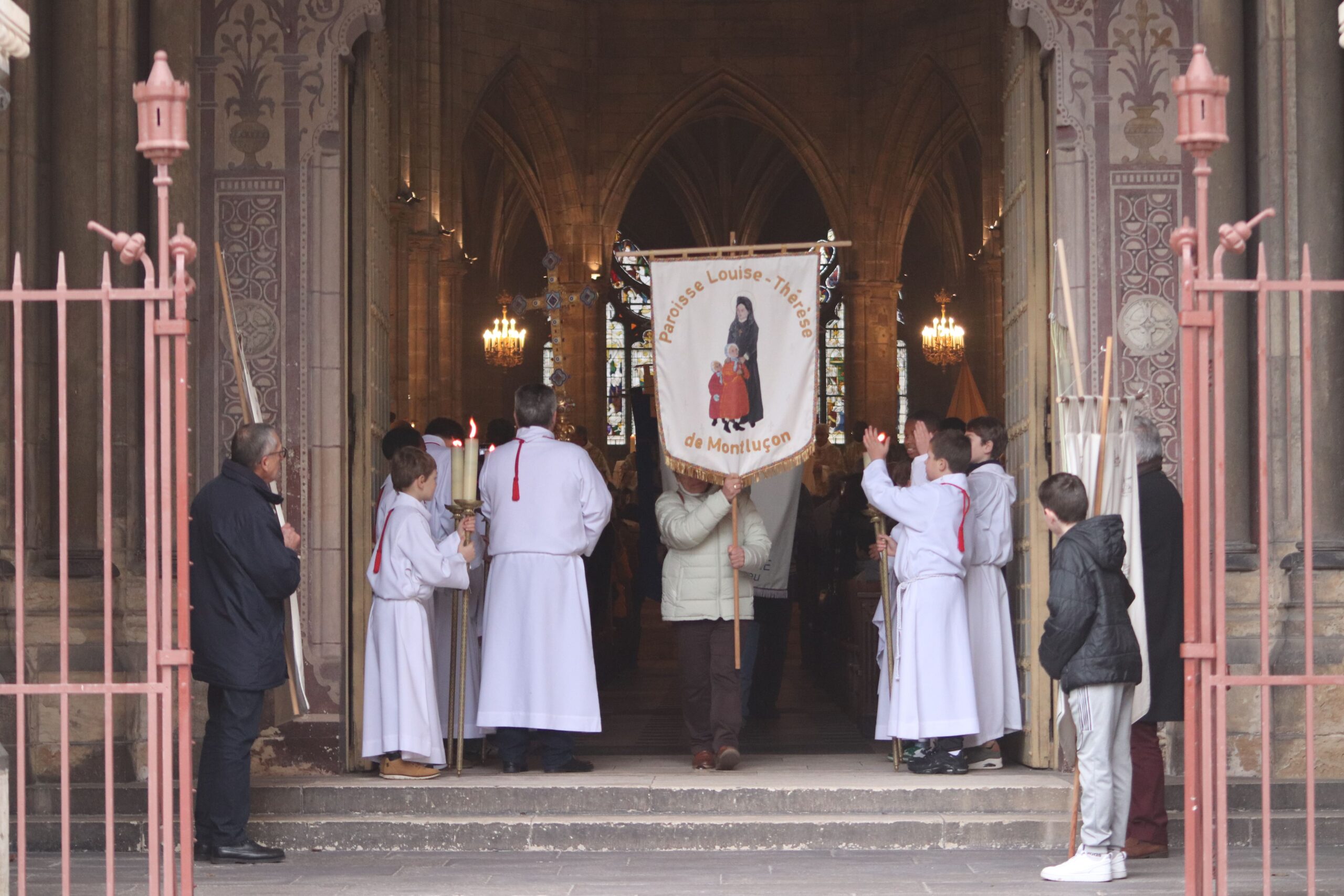 Clôture jubilé 28-12-25 - ©C. de Framond (130) - Diocèse de Moulins